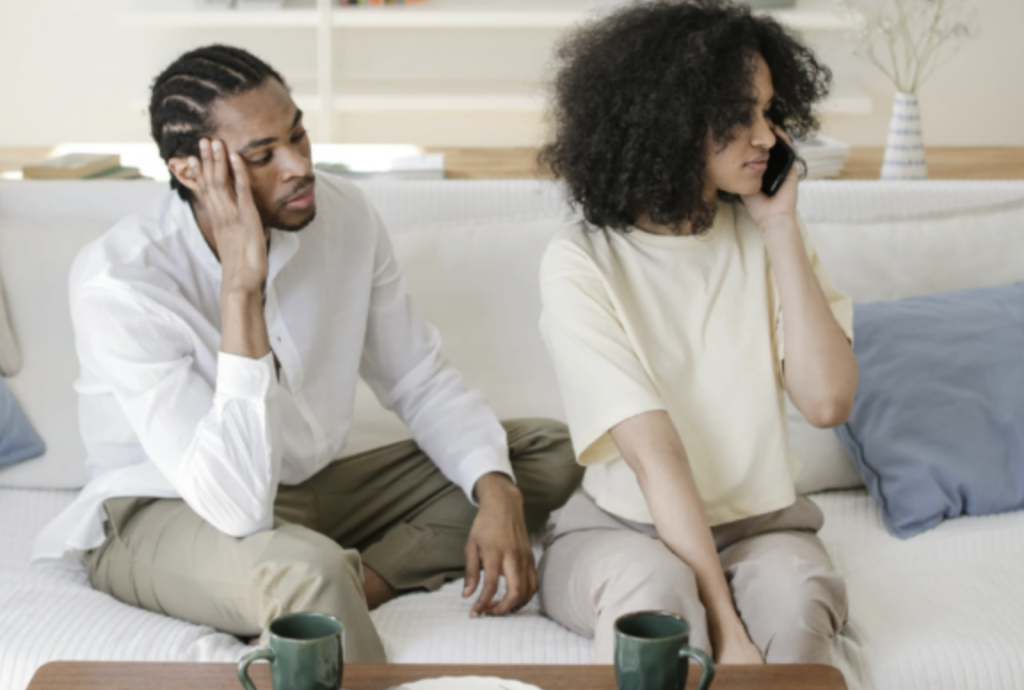 8 Reasons a Husband May Withdraw Emotionally from His Spouse – UandI App